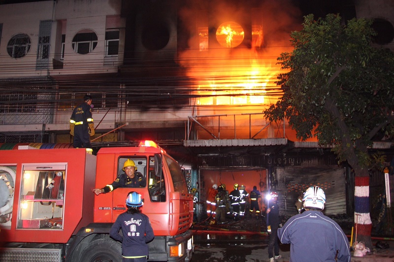 Shophouse Fire Kills 5 in Northeast Bangkok