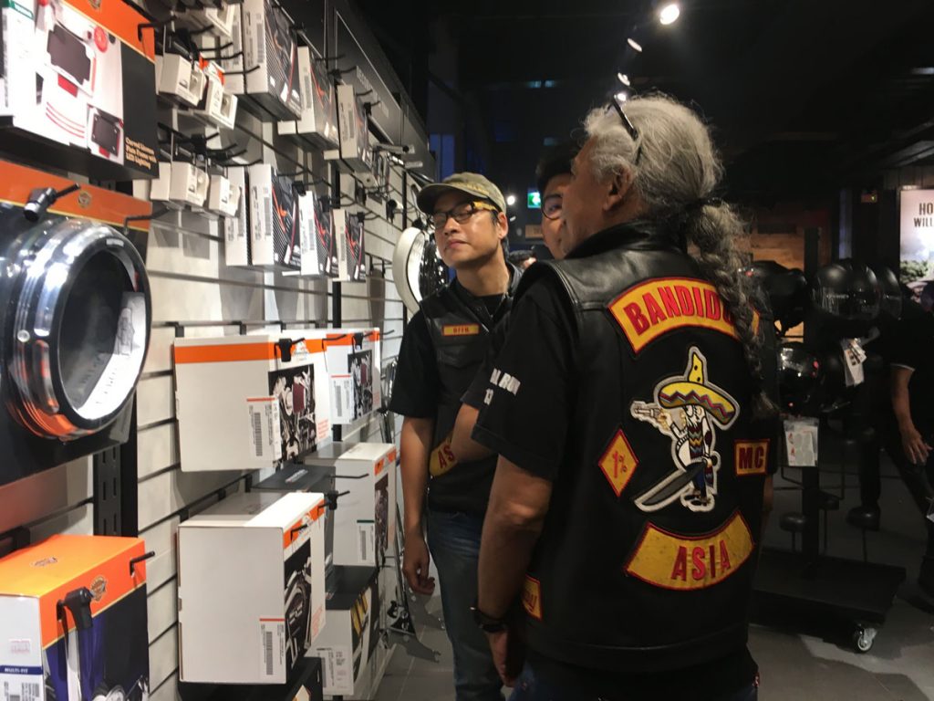 Bikers Turn Out For Bangkok’s New Harley-Davidson Showroom (Photos)
