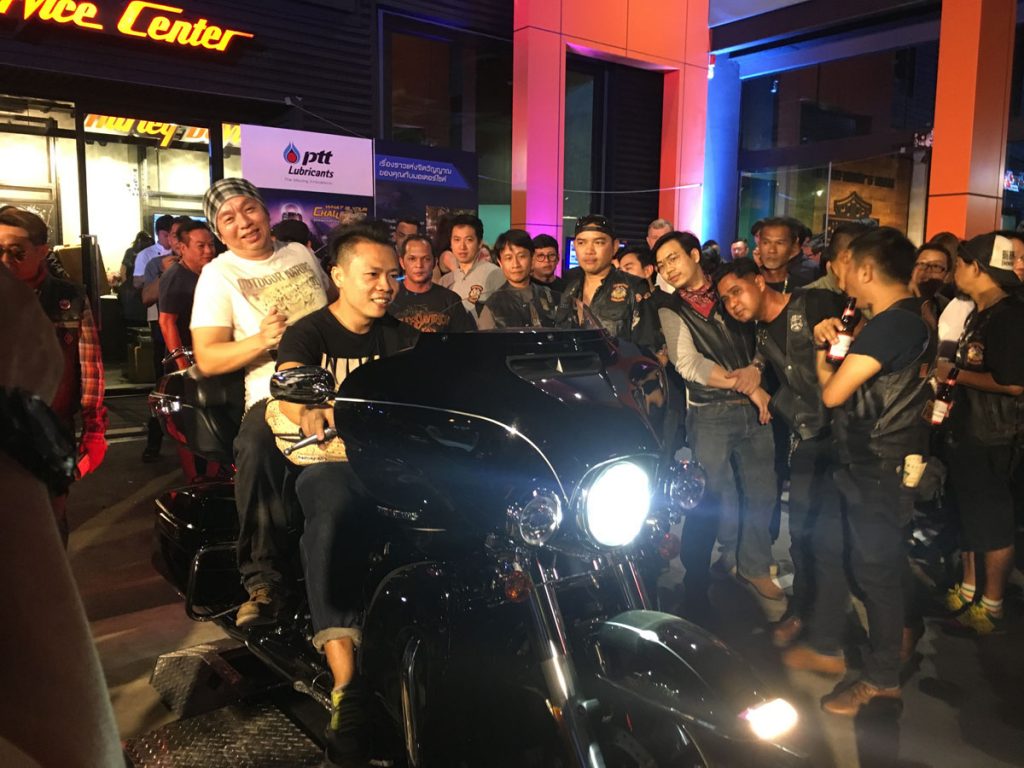 Bikers Turn Out For Bangkok’s New Harley-Davidson Showroom (Photos)