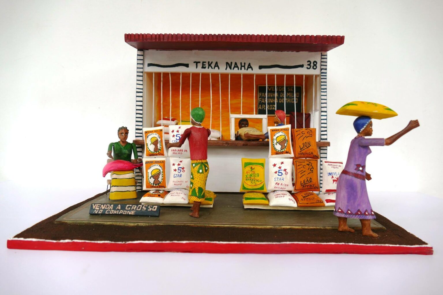 Mozambican Wood Carvings to Display Tuesday in Bangkok