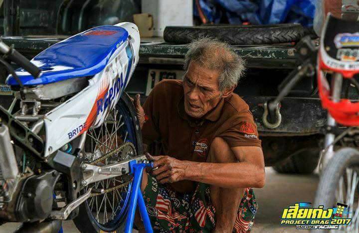 Meet 74-Year-Old ‘Uncle Leng,’ Motocross Champion Mechanic