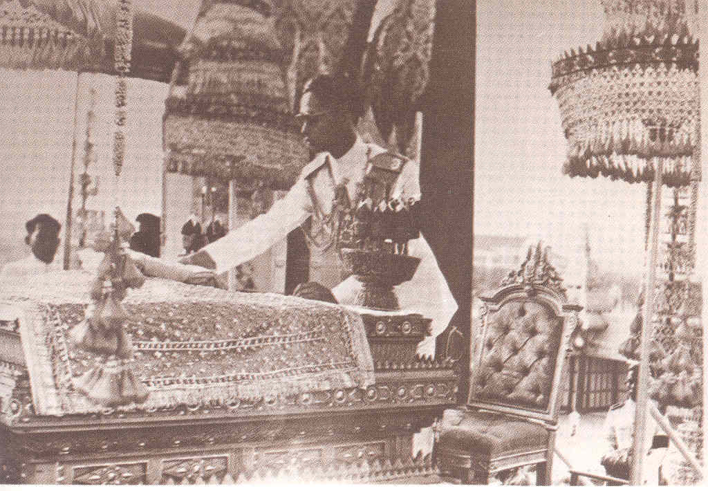 Retro Report: Looking Back at Cremation of King Rama VIII (Photos)
