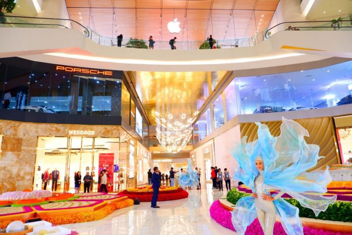 A Look Inside the New Iconsiam Mall (Photos)