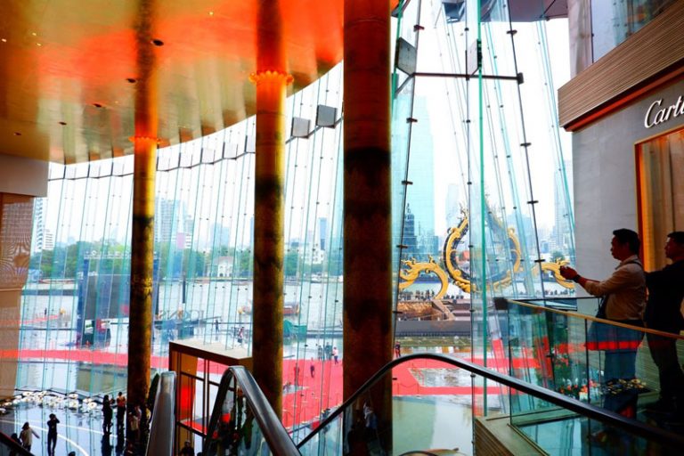 A Look Inside the New Iconsiam Mall (Photos)