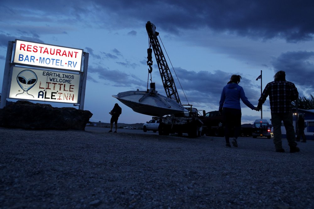 Stage Set in Nevada as Earthlings Arrive for Area 51 Events