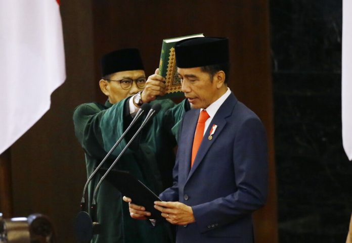 Widodo Begins 2nd Term Pledging to Make Indonesia Developed