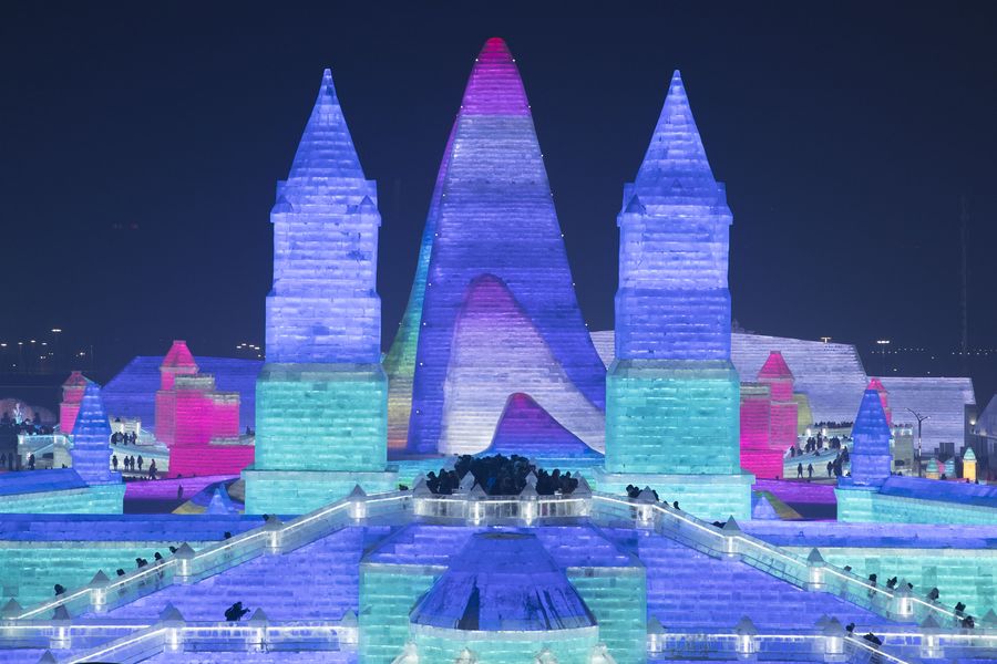 China's Largest Snow-Ice Theme Park Opens
