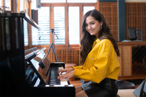 Why I Sing in English: An Interview With Violette Wautier