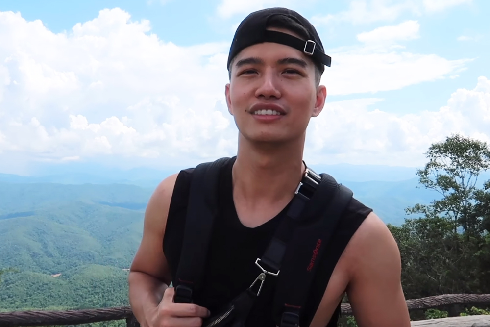 Life Coach Who Praises Prawit Accused of Embezzling Donations