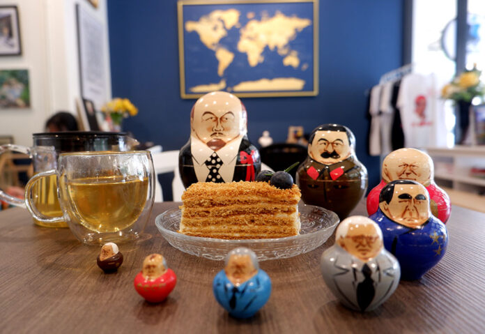 Say ‘Da’ to This Snug Russia-Themed Cafe in Sathorn
