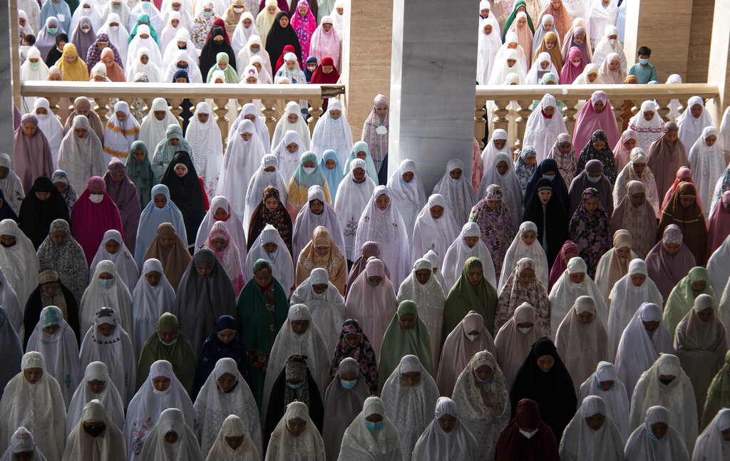 Indonesian Muslims Mark Grim Eid Amid Devastating Virus Wave