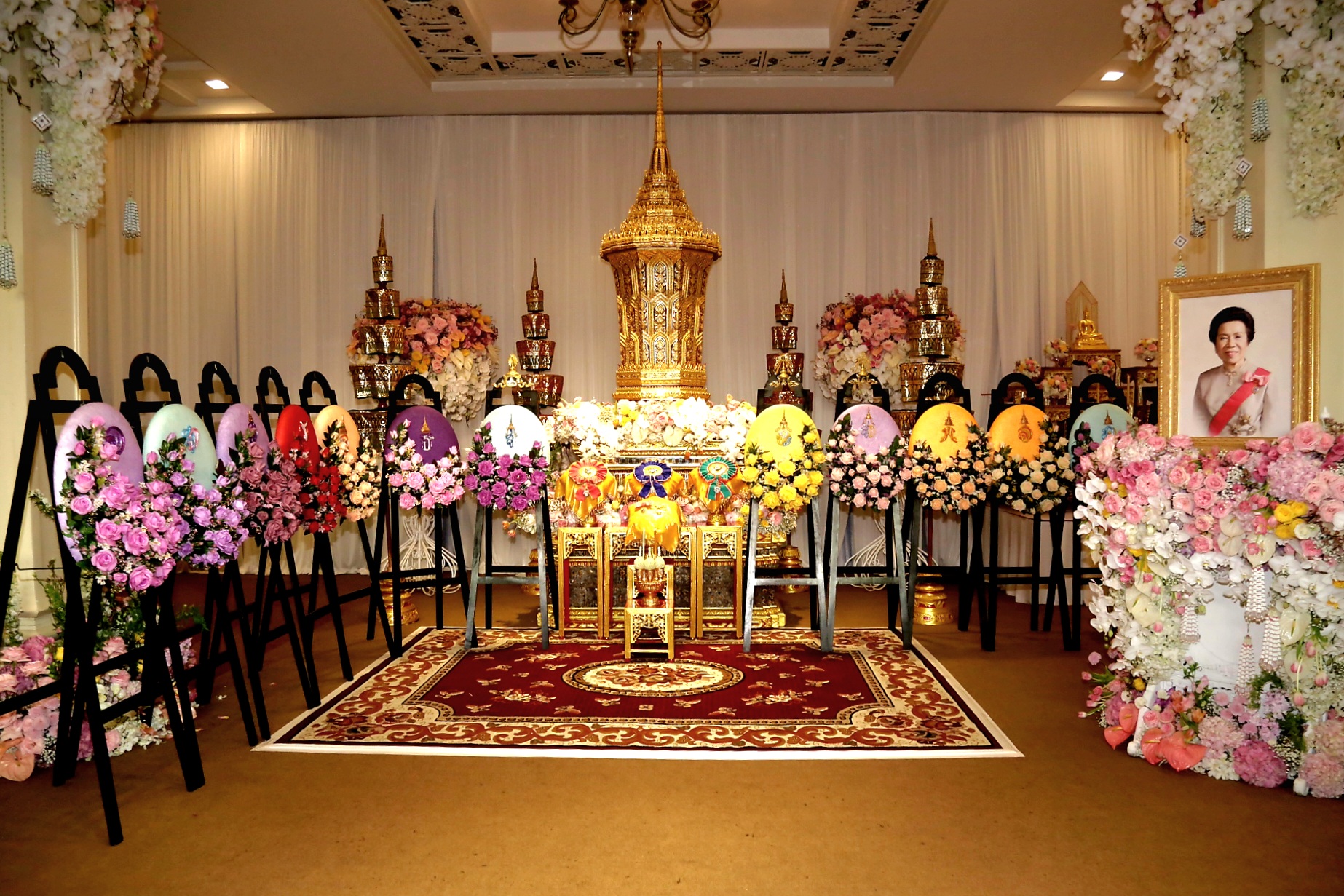 Lady Wanna, wife of Charoen Sirivadhanabhakdi, has died at 80