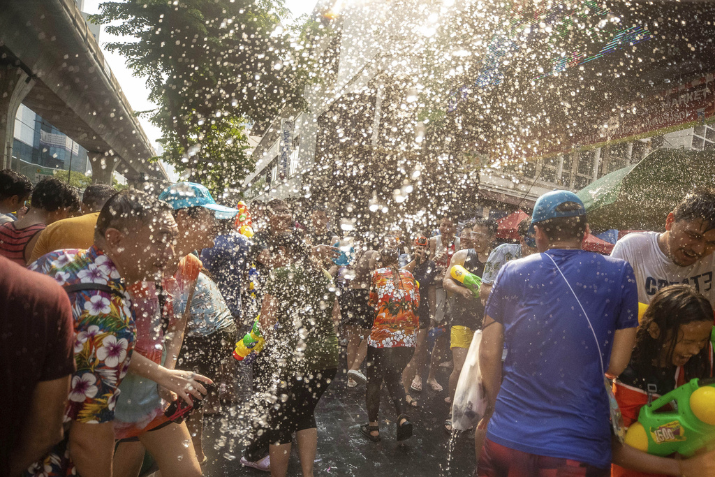 នាឱកាសចូលឆ្នាំថ្មីនេះ កំណើនភ្ញៀវទេសចរមកថៃច្រើនលើសលប់ | Khmer Breaking News