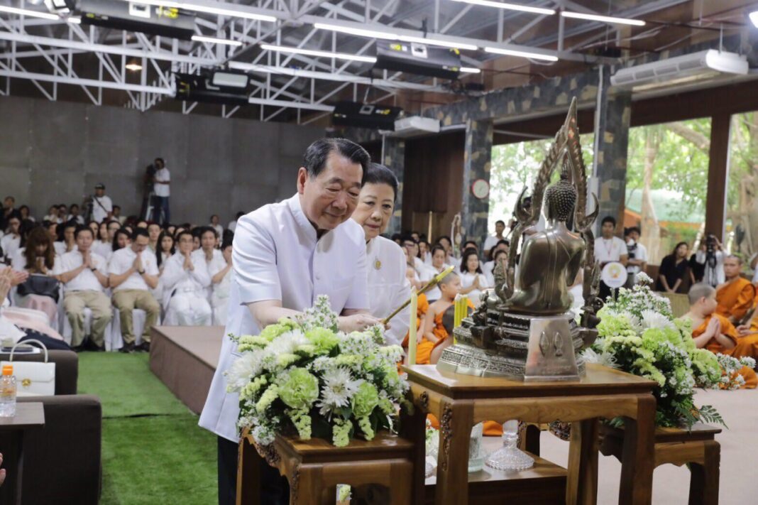 Tycoon Dhanin Loses His Beloved Wife Tawee, the Heart of the Chearavanont Family