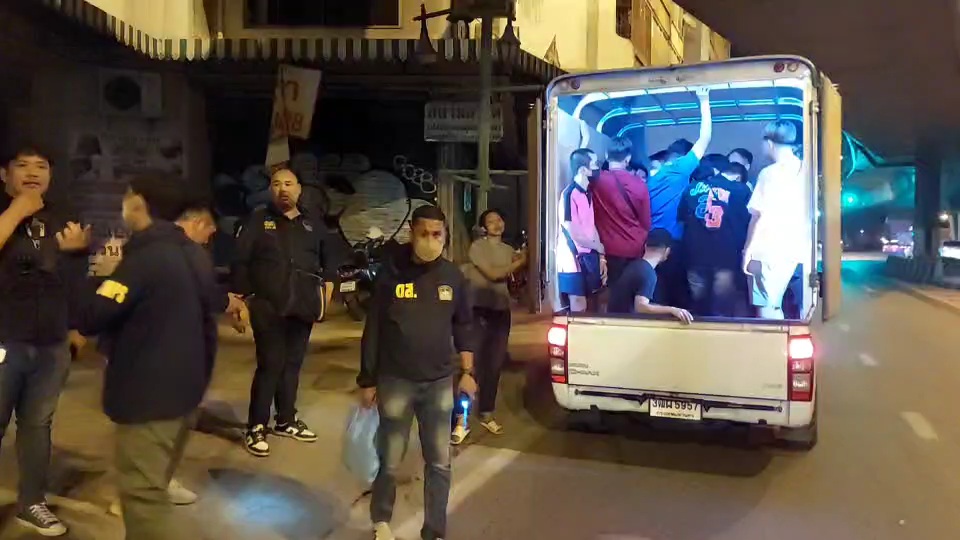 Police Raid Gay Sauna In Search Of Illegal Prostitution