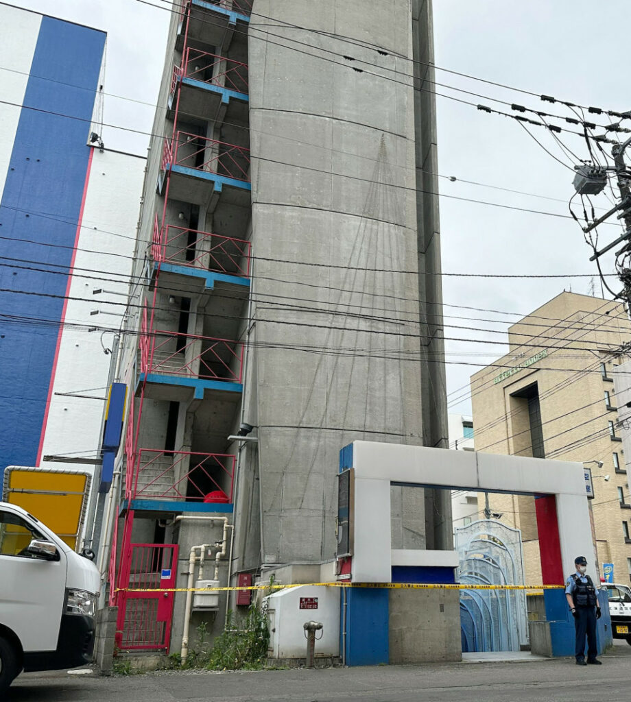 Headless Body Found at Sapporo Hotel, Person Seen With Victim Sought