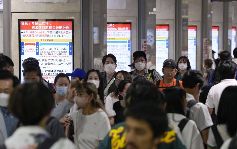 Trains, Flights On Aug. 15 Canceled As Typhoon Lan Heads To Western Japan
