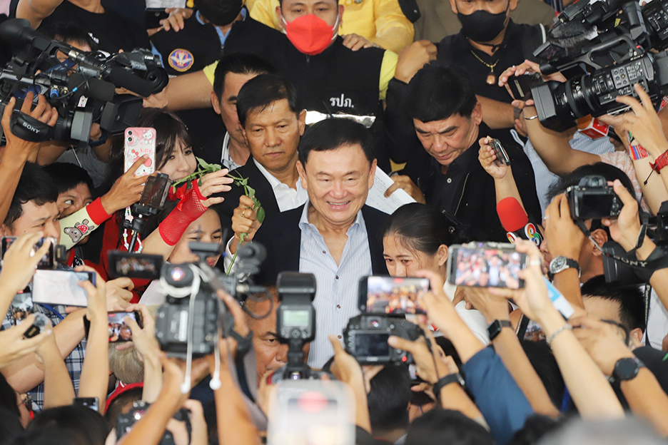Thaksin Is Happy To Visit the Pheu Thai Party Despite Criticism