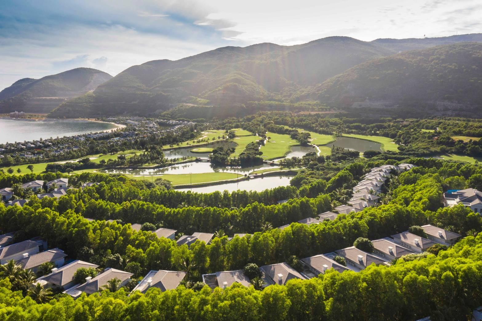 INVITE YOUR LOVED ONES AND EMBARK ON “VILLA VOYAGES” IN VIETNAM WITH ...