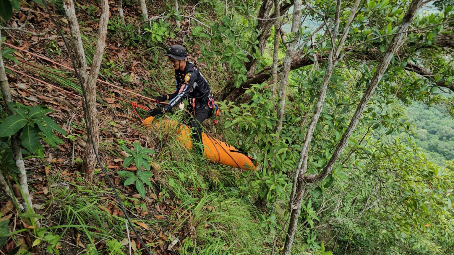 Dutch Couple Devastated as Son Fell off Cliff in Phi Phi Islands ...