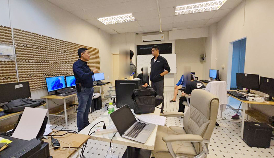 Thai Police Bust Asian Scammers: Korean Investors, Chinese Gamblers