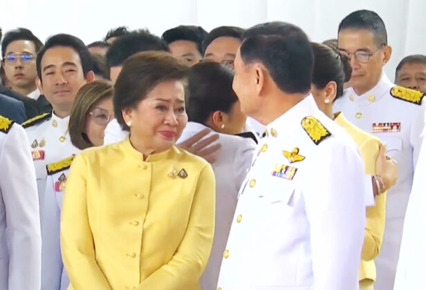 From Behind to Front: Paetongtarn Becomes Thai Prime Minister, 23 years ...