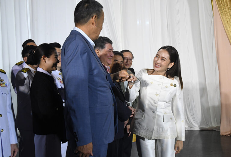 From Behind to Front: Paetongtarn Becomes Thai Prime Minister, 23 years ...