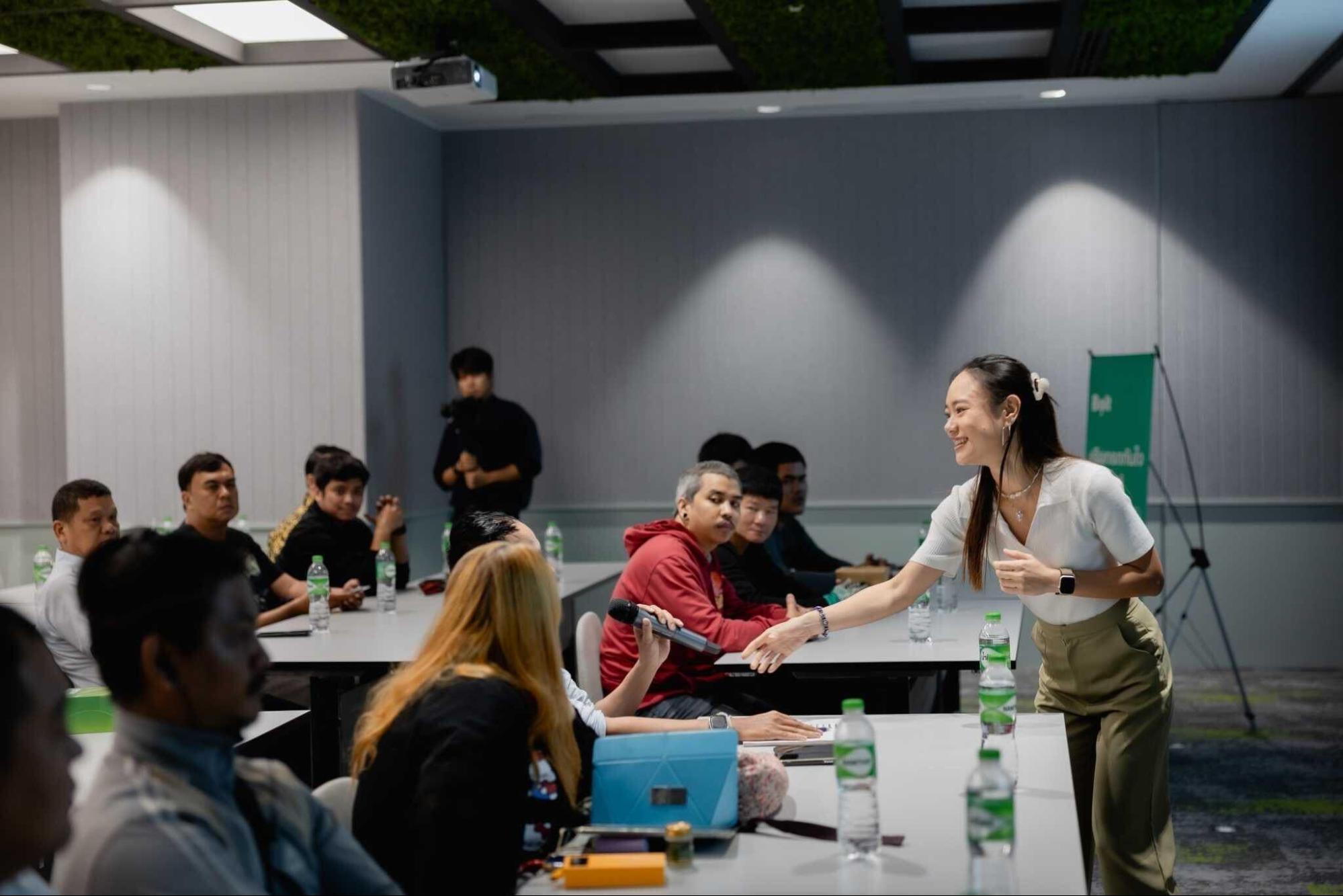 Bolt Partners with Raks Thai Foundation to Promote Safety with 'Drive Confidently, Drive Safely ...