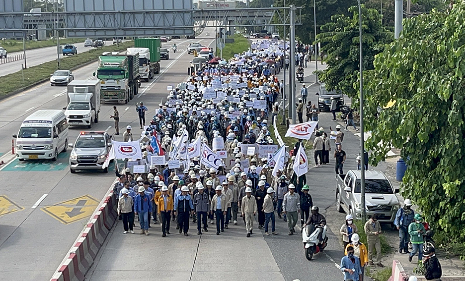 Thai Workers Protest Unpaid Wages at Chonburi Clean Fuel Project