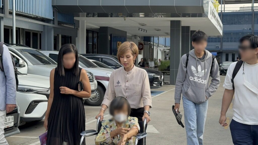 Expats Join Complaints as iCon Group 'Bosses' Imprisoned; CEO Follows