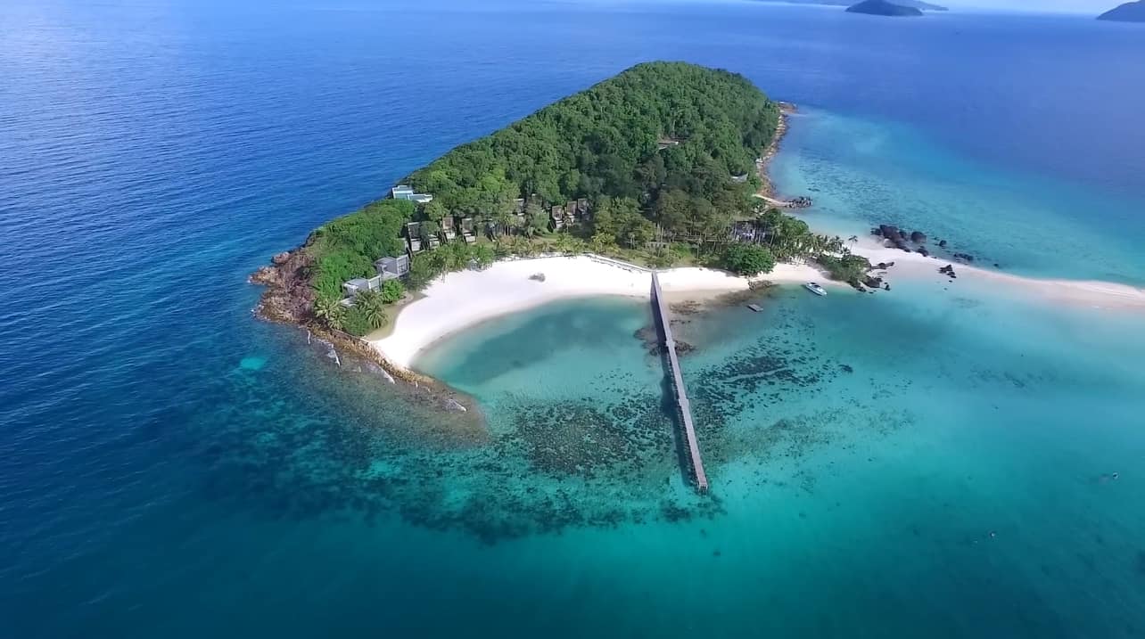 Thai Private Island "Koh Kham" Listed for Sale at 1.8 Billion Baht