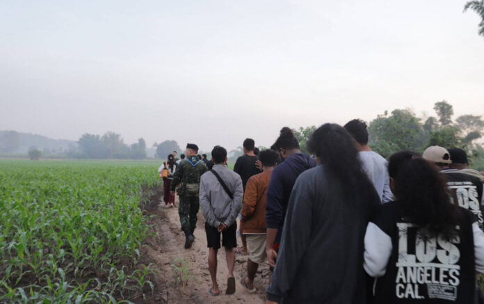 39 Foreigners Flee Scammer Gang Across Moei River to Thailand