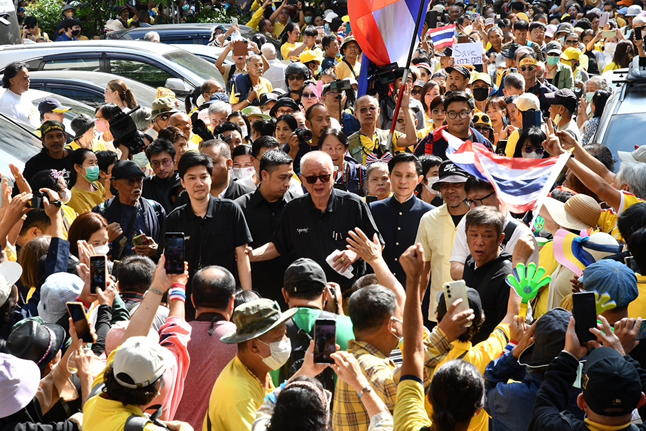 Yellow Shirt Leader's Return Highlights Shifting Thai Political Dynamics