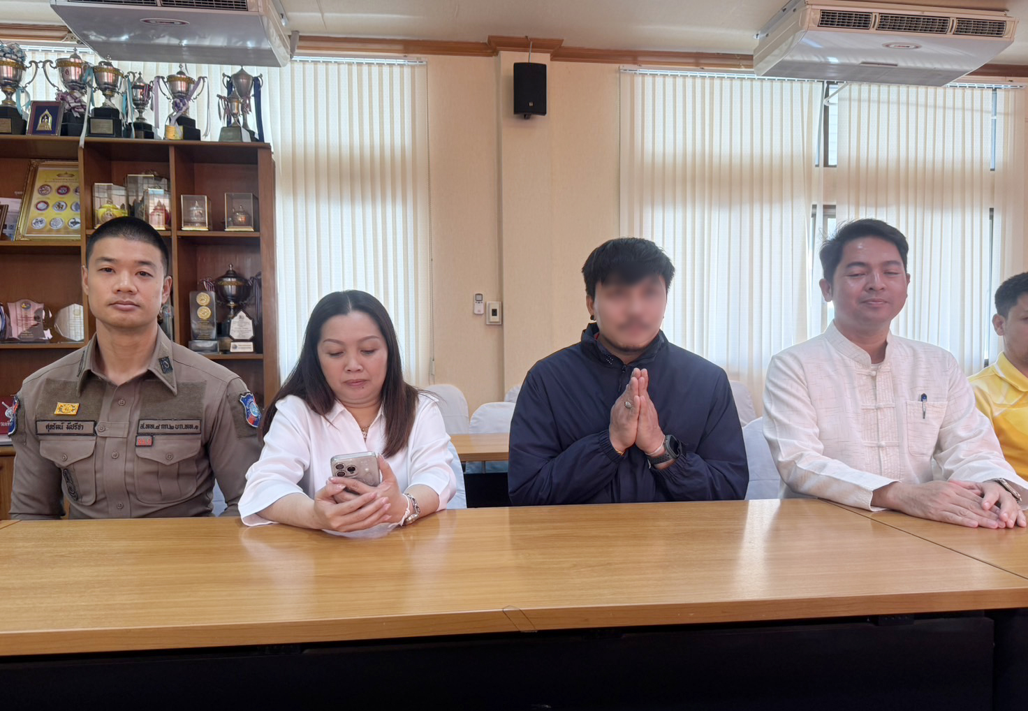 Guard Apologizes for British Tourist Punch; Security Training Planned