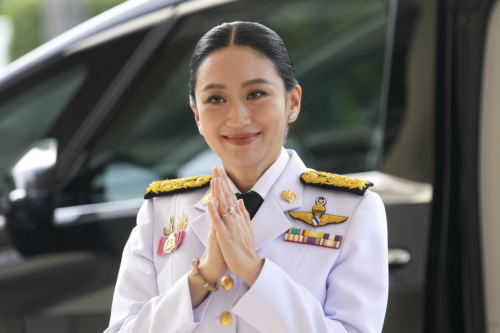 Thailand's New Cabinet Members Take Oaths, Including Suspended PM