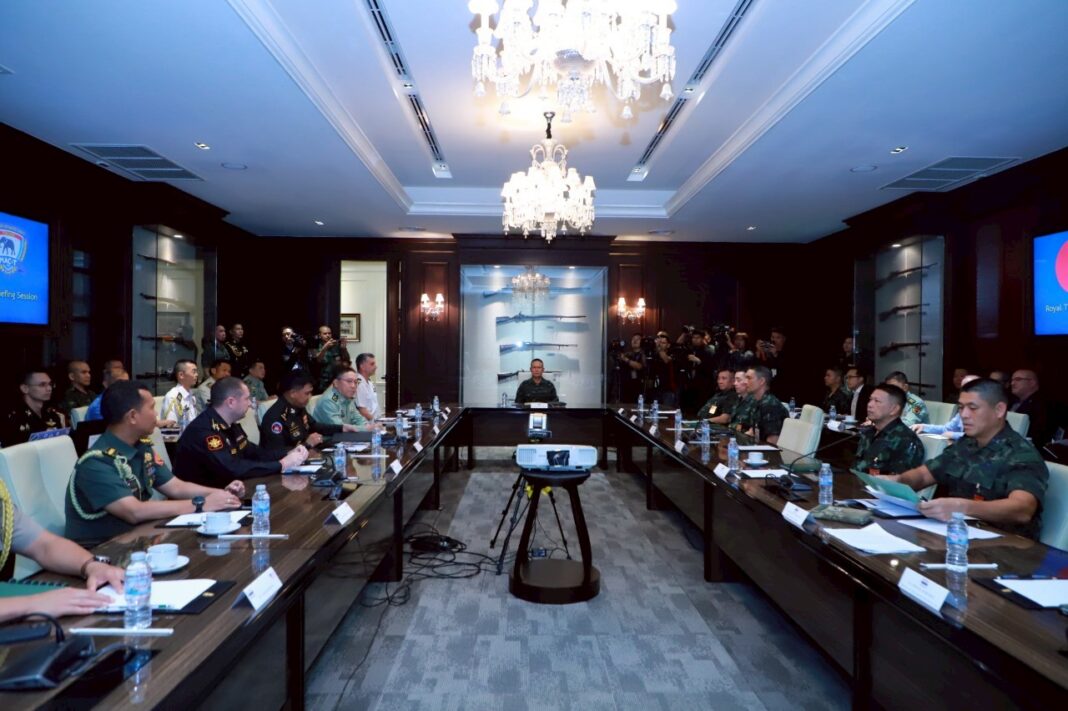 Thai Army Briefs International Military Attachés on Border Landmine Issue