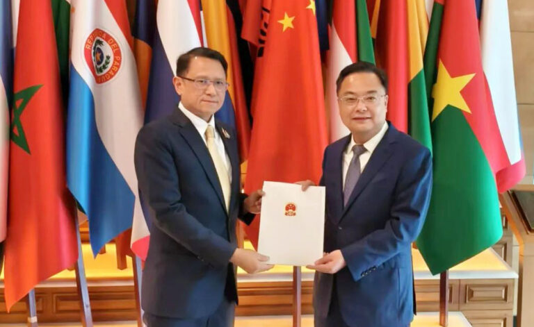 Working Together towards New Prospects of the Development of China ...