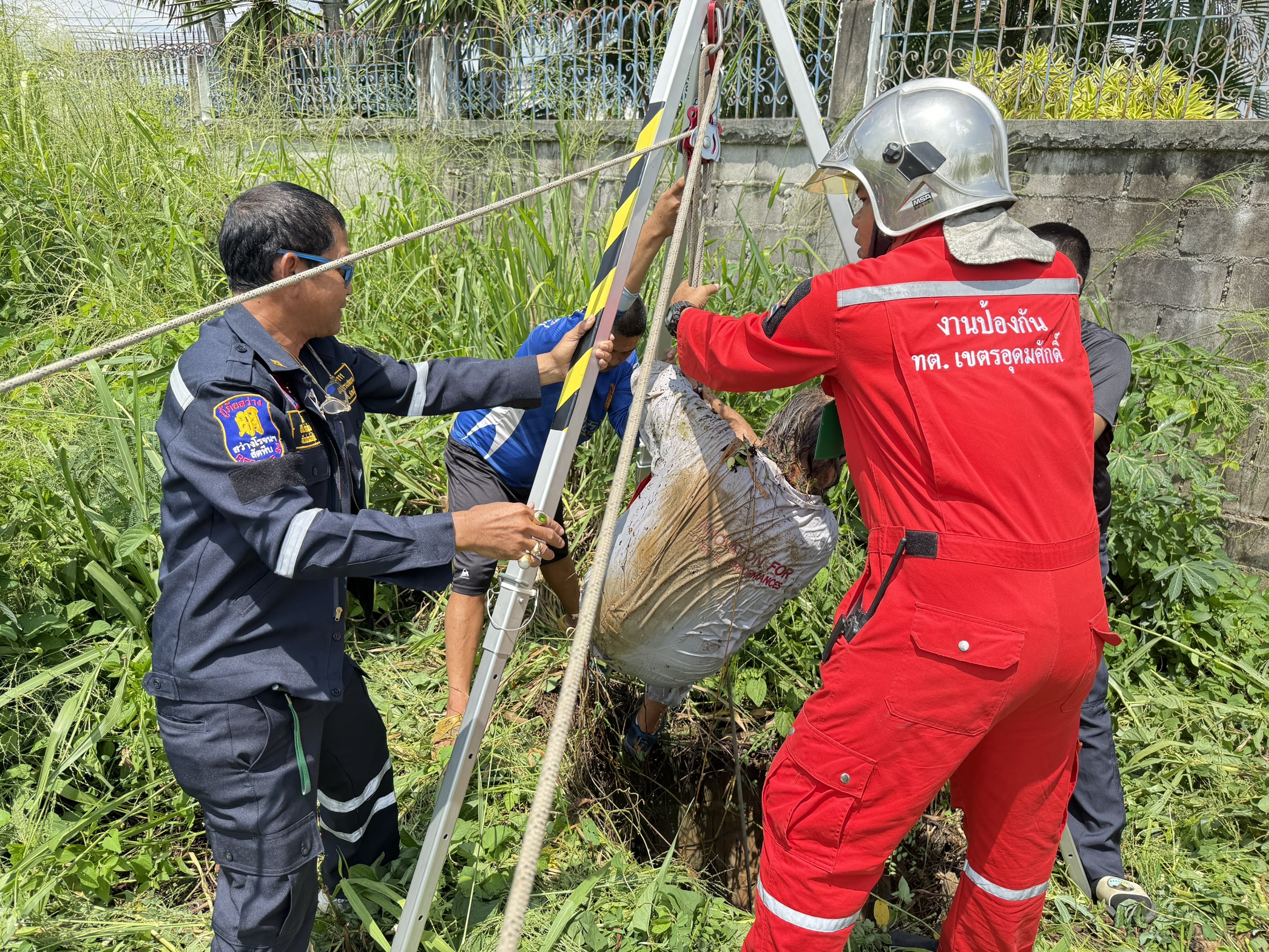 German Man Rescued After Falling Into 20-Meter Well in Chonburi