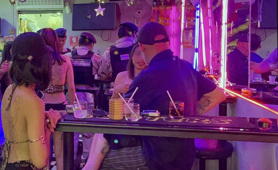 Thai Businesses Welcome Eased Alcohol Rules, See Boost for Tourism