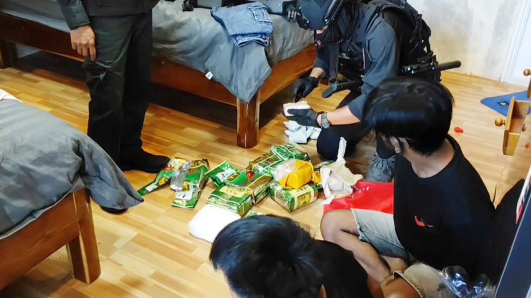 Kanchanaburi Border Raid Nets Two Indonesians, 8kg of Drugs