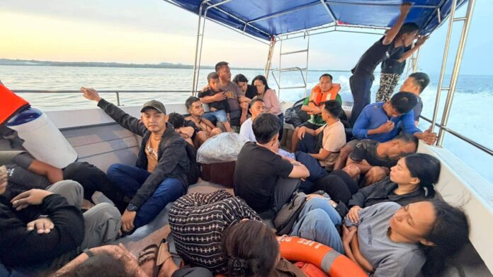 Hundreds rescued from deadly ferry disaster in Philippines