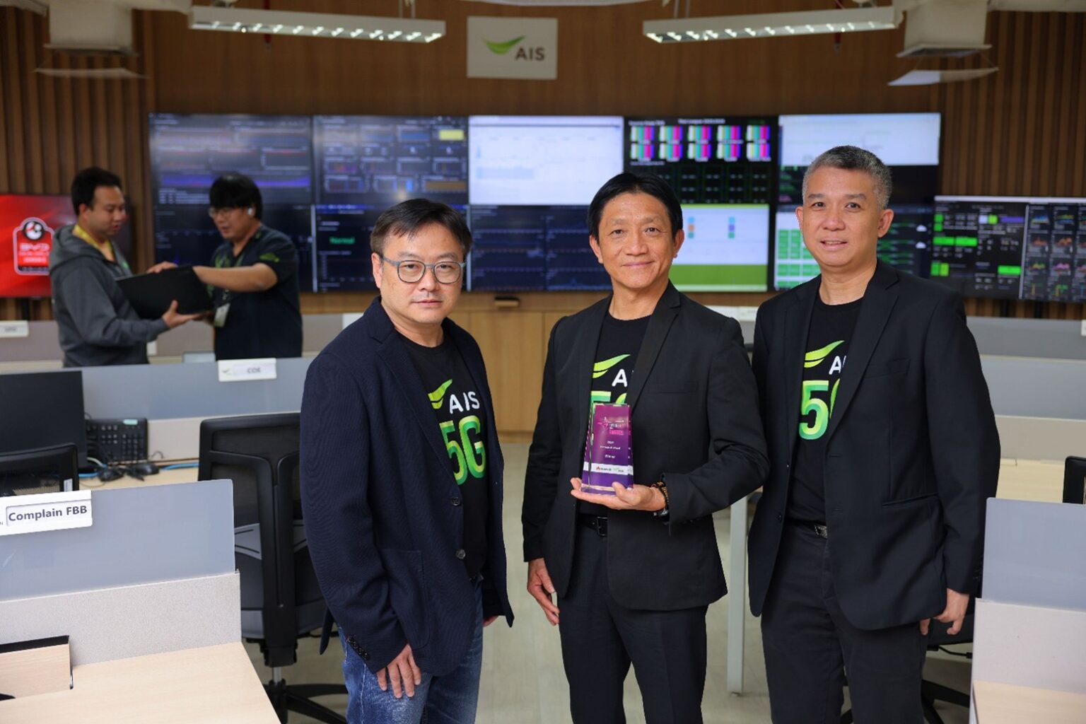 AIS wins network AI award 2025 at FutureNet Asia