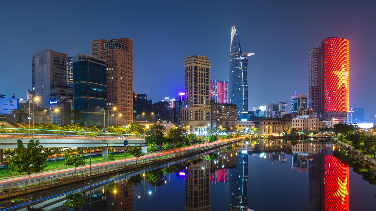 Nikkei: Vietnam Poised to Overtake Thailand’s Economy This Year Amid ...