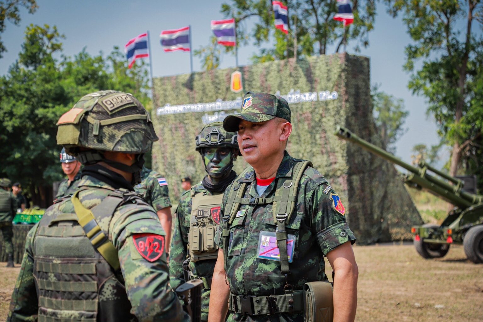 Live-fire exercises! RDF battalion drills, shows full combat power