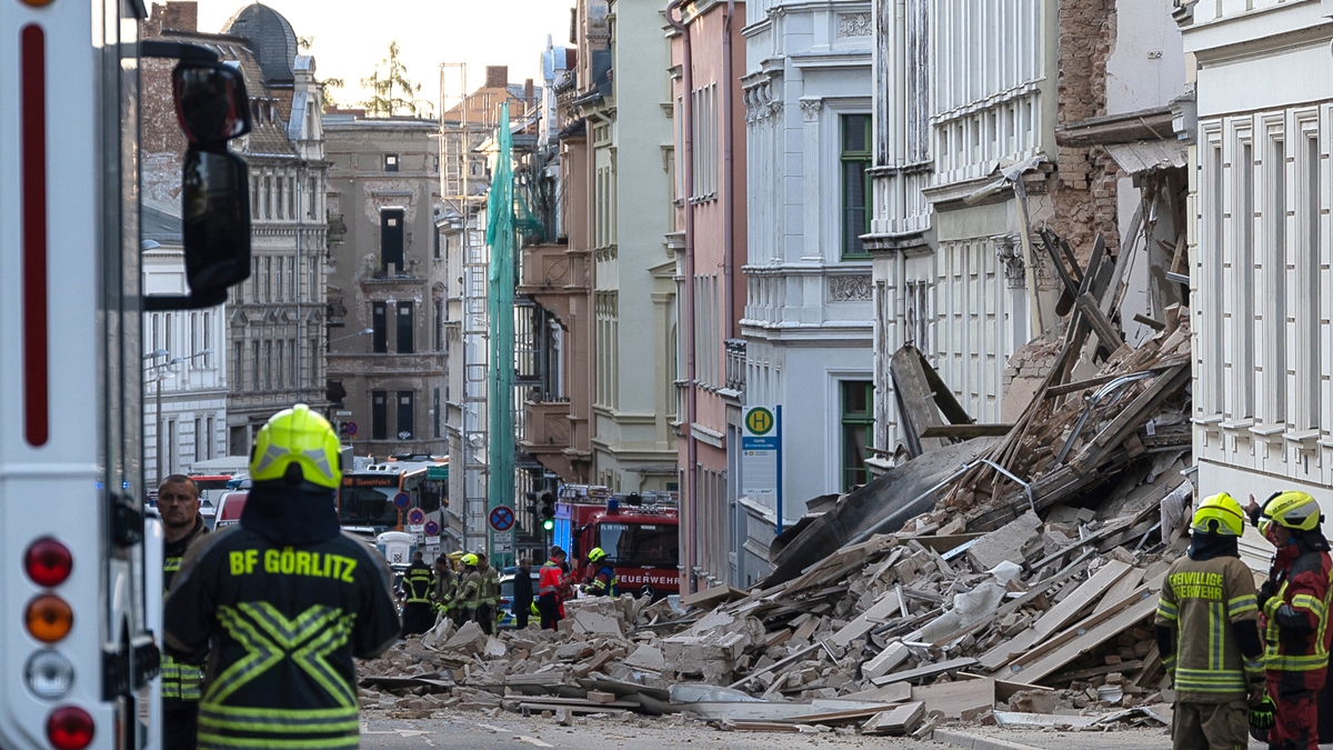 Rescuers search for 3 missing after German building collapse possibly ...