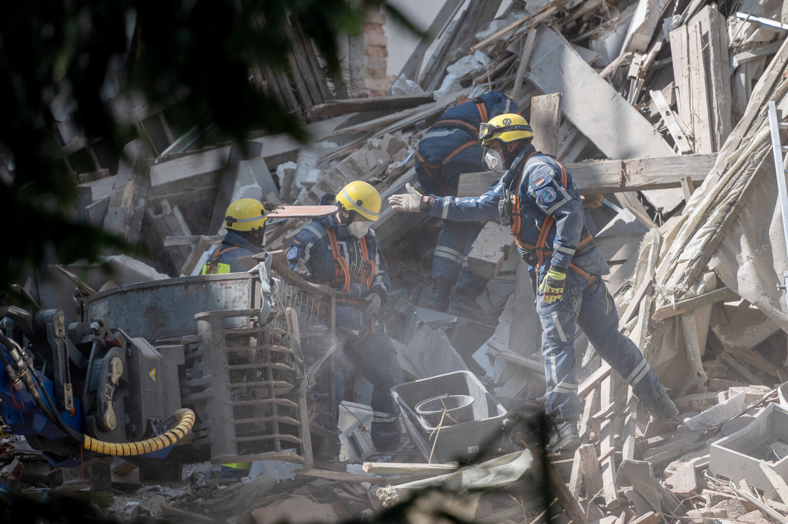 Rescuers search for 3 missing after German building collapse possibly ...