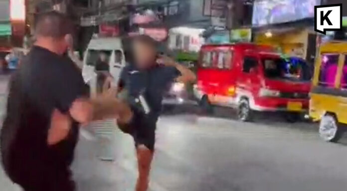 Foreign tourists filmed fighting on Patong street