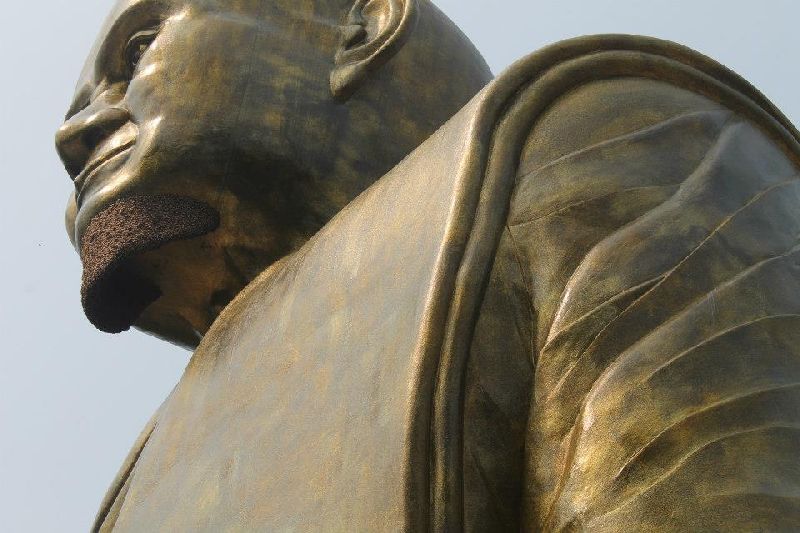 Locals In Awe Of Monk Statue's 'Bee-Beard'