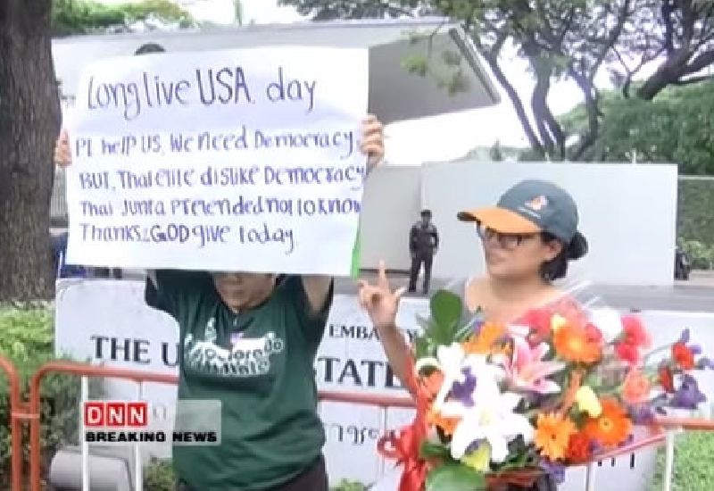 Protester May Face Lèse Majesté For “Long Live USA” Placard